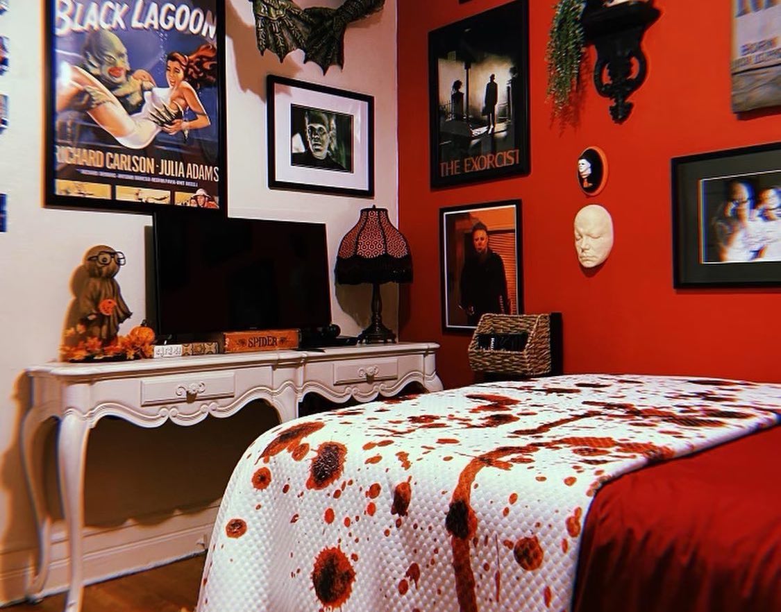 Keep Your Stay Spooky And Spectacular At These Unique Themed Hotels ...
